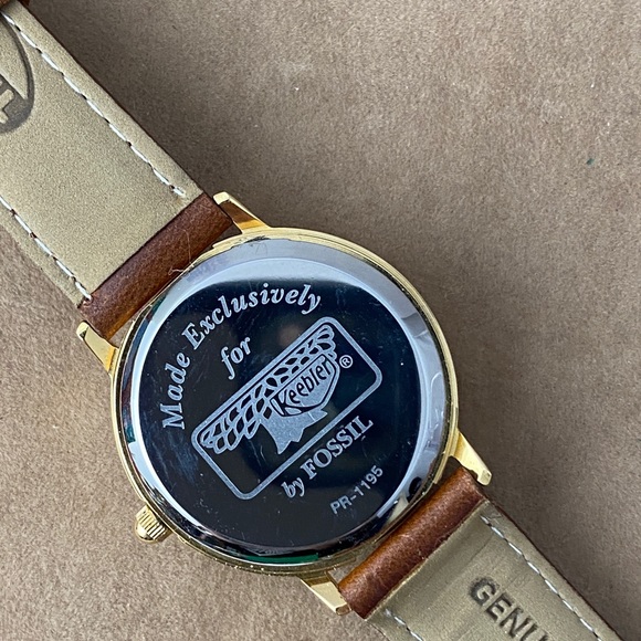 Fossil | Accessories | Vintage Fossil Keebler Nib Cookie Watch | Poshmark